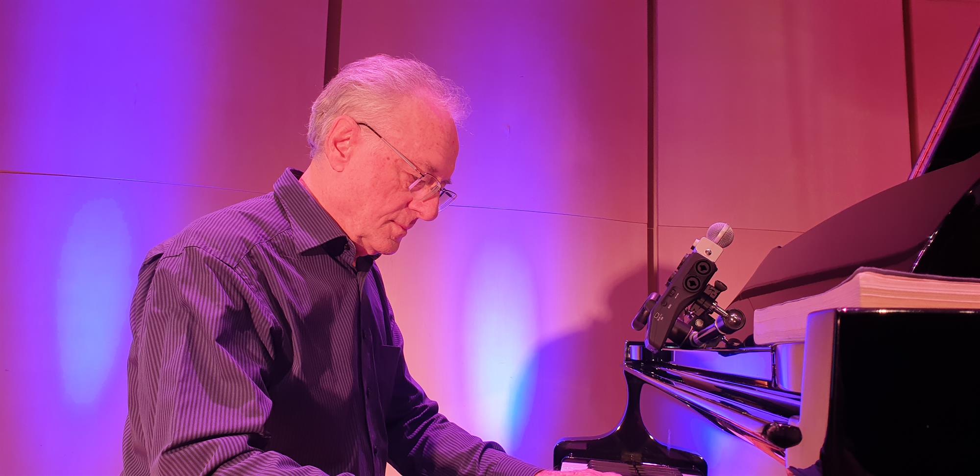 30 píanóleikarar flytja 32 píanósónötur - Salurinn